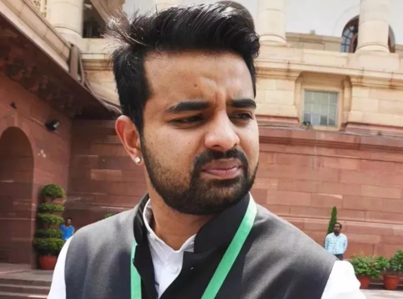 प्रज्वल रेवन्ना की हैवानियत का पीड़िता ने किया खुलासा - Dharam Nirpeksh ...